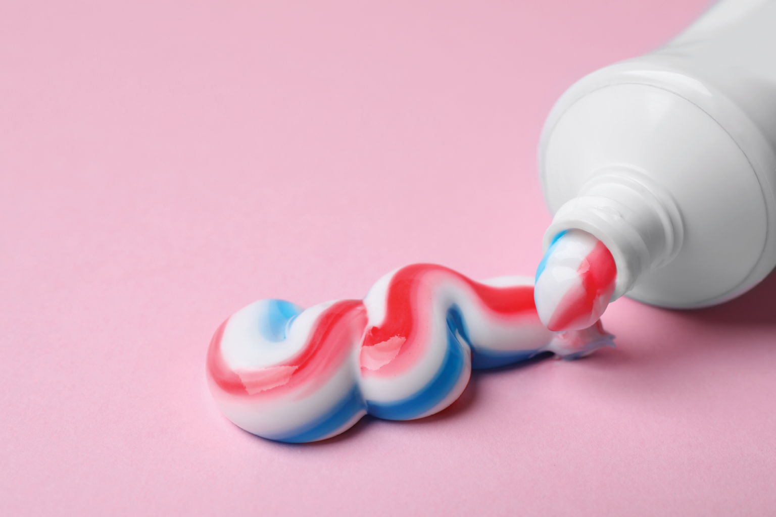 COSMOS Magazine: Toothpaste Truths: the chemistry of toothpaste ...